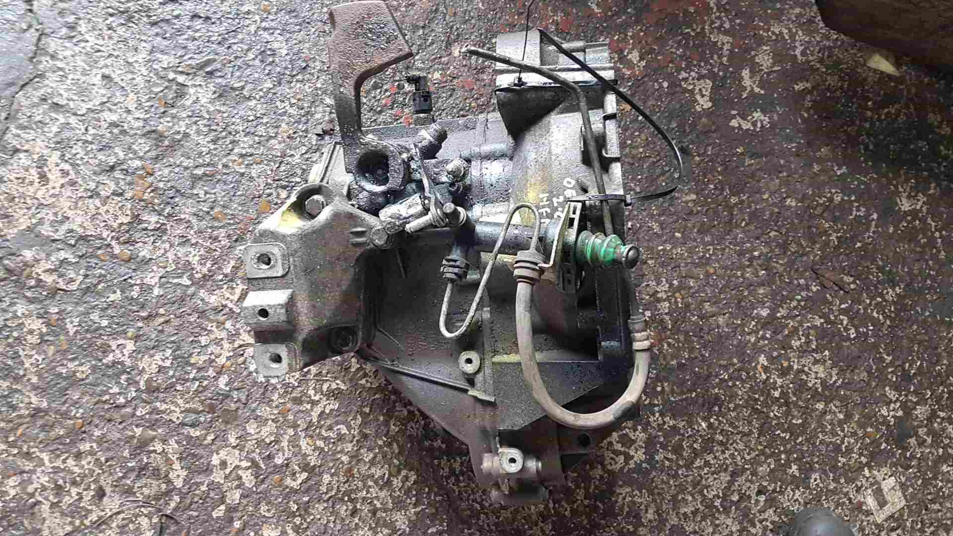 Volkswagen Caddy 2004-2010 20 SDI 5 Speed Manual Gearbox HFN Spares ...