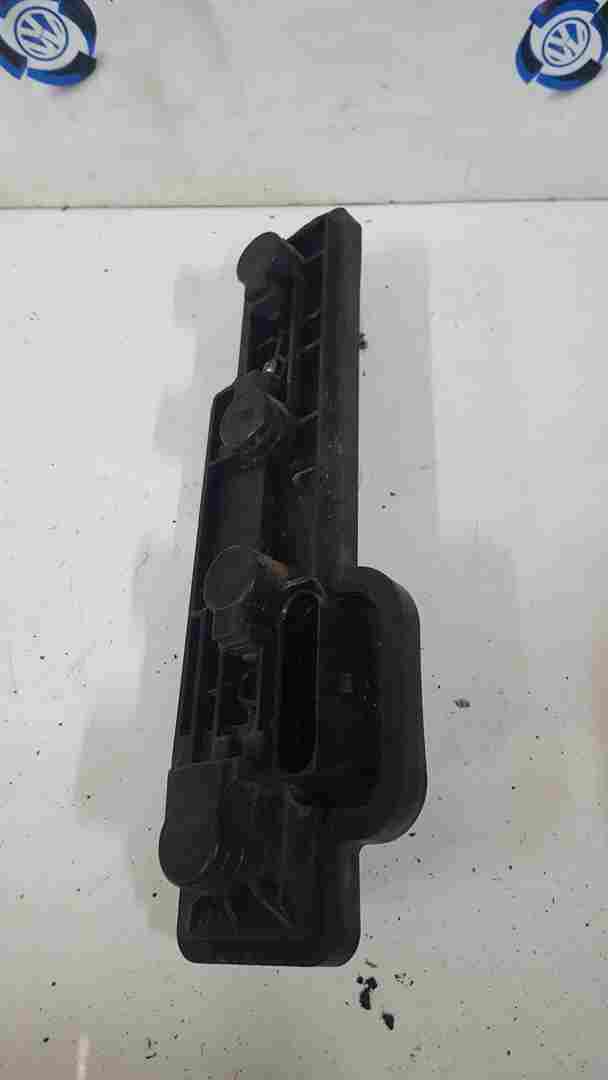Volkswagen Caddy 2004-2010 Drivers OSR Rear Bulb Holder 2K0945258A ...