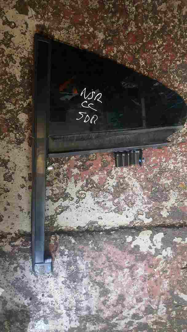 Volkswagen Cc 2012-2017 Passenger NSR Rear Window Glass Small - Store ...