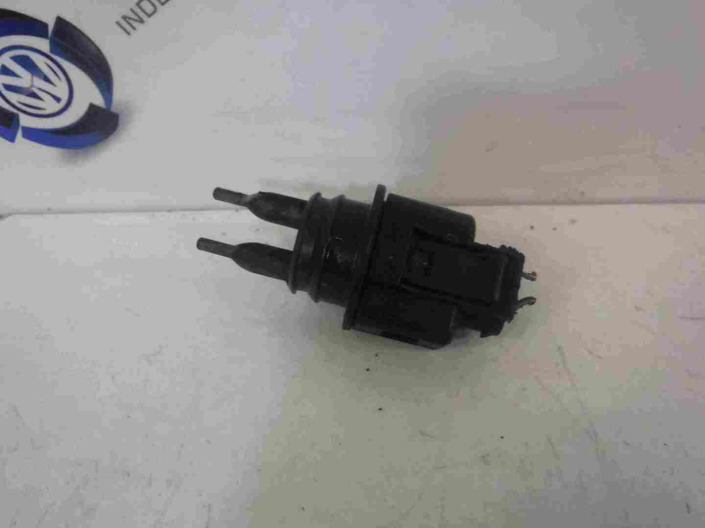 Volkswagen Passat 2001-2005 B5.5 Windscreen Washer Bottle Level Sensor ...