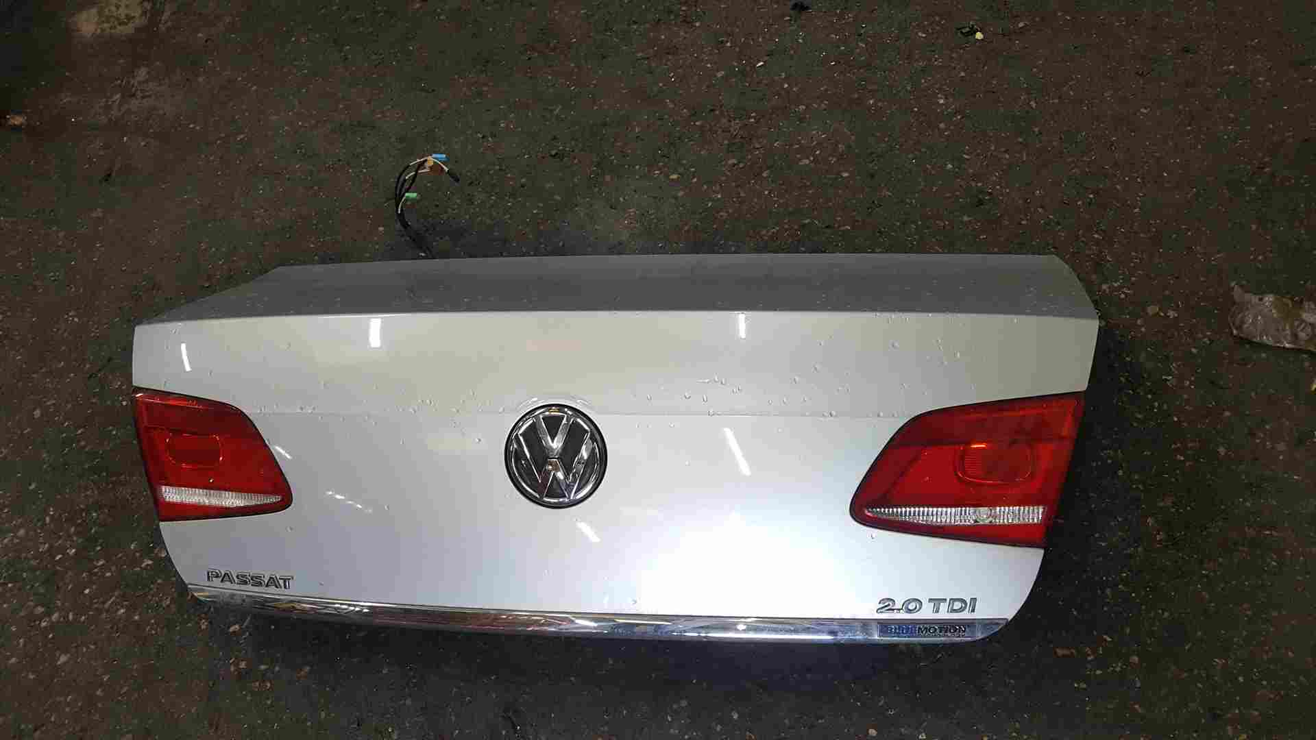 Volkswagen Passat Saloon B7 2010-2015 Rear Tailgate Boot LID Silver ...