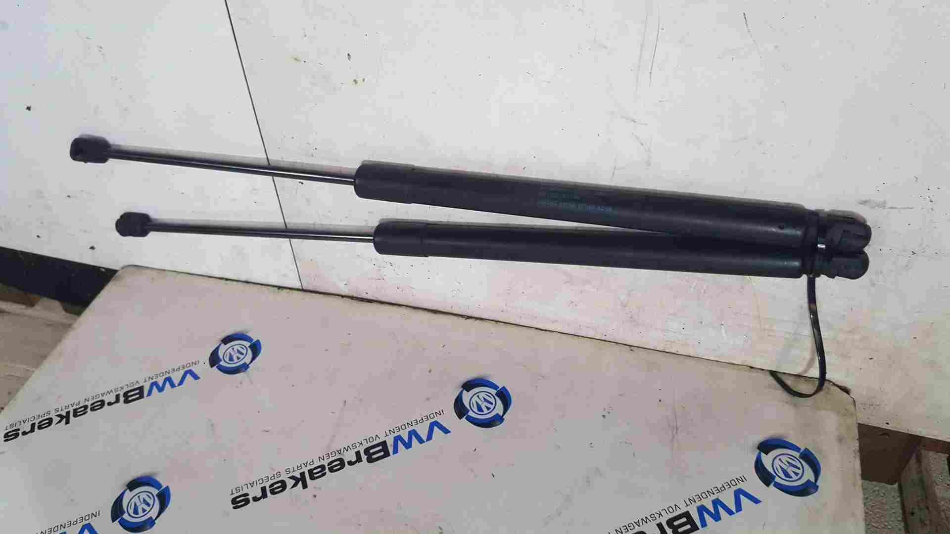 Volkswagen Tiguan 2007-2011 Tailgate Boot GAS Struts Pair 5N0827550 ...