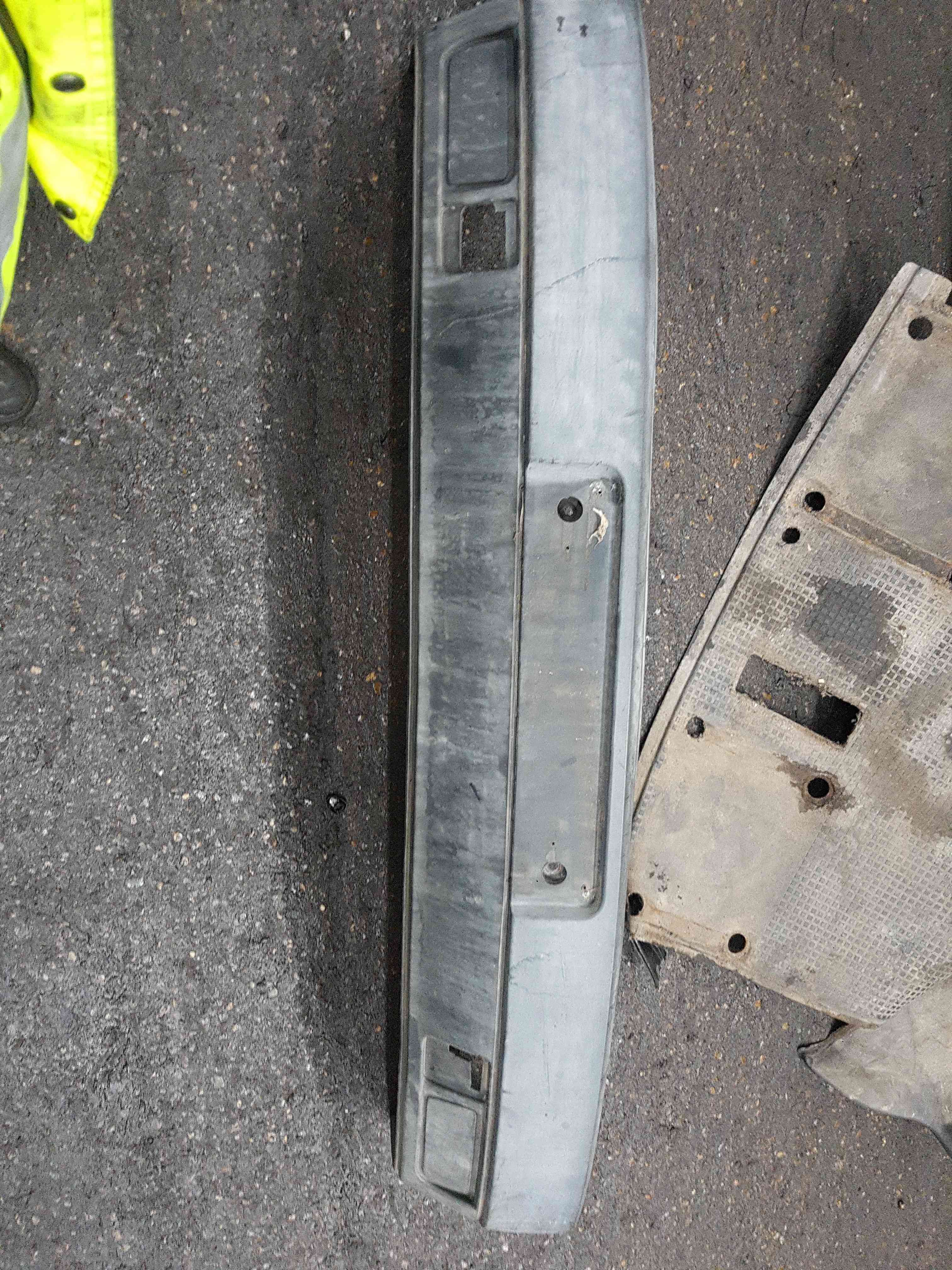 volkswagen transporter t4 1990-2004 front bumper plain black | VWBreakers