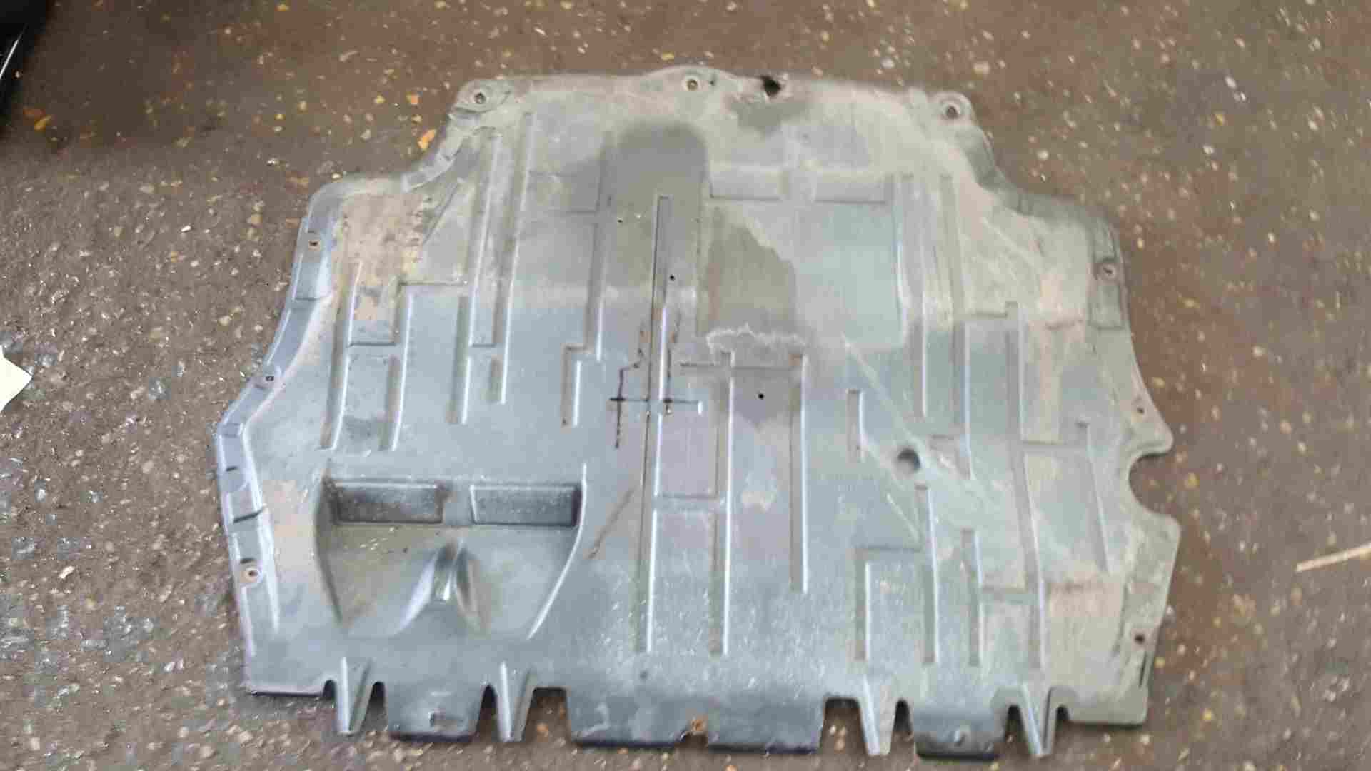 Volkswagen Passat B7 2010-2015 Engine Undertray Drip Cover 3C0825237h ...