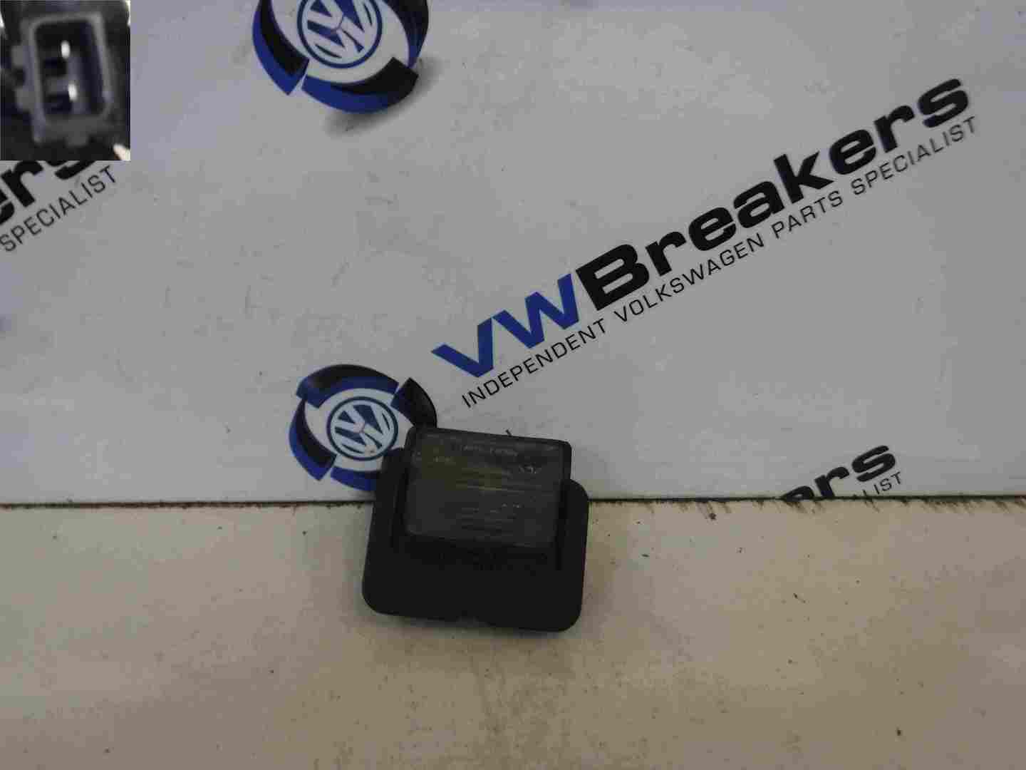 Volkswagen Polo 1995-1999 6N Rear Number Plate Light - Store - Used ... Volkswagen Polo 1995-1999 6N Rear Number Plate Light - Store - Used ...